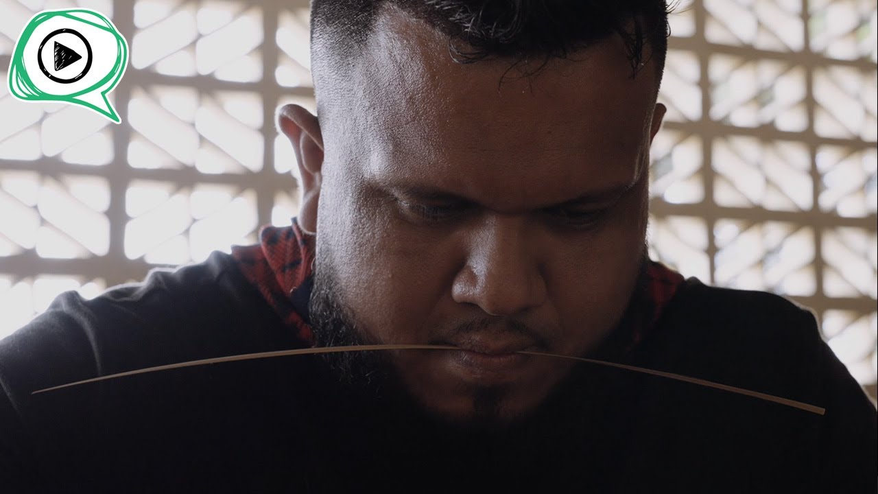 Portrait de l’artiste plasticien guyanais Jean-Jacques Asjeme ...